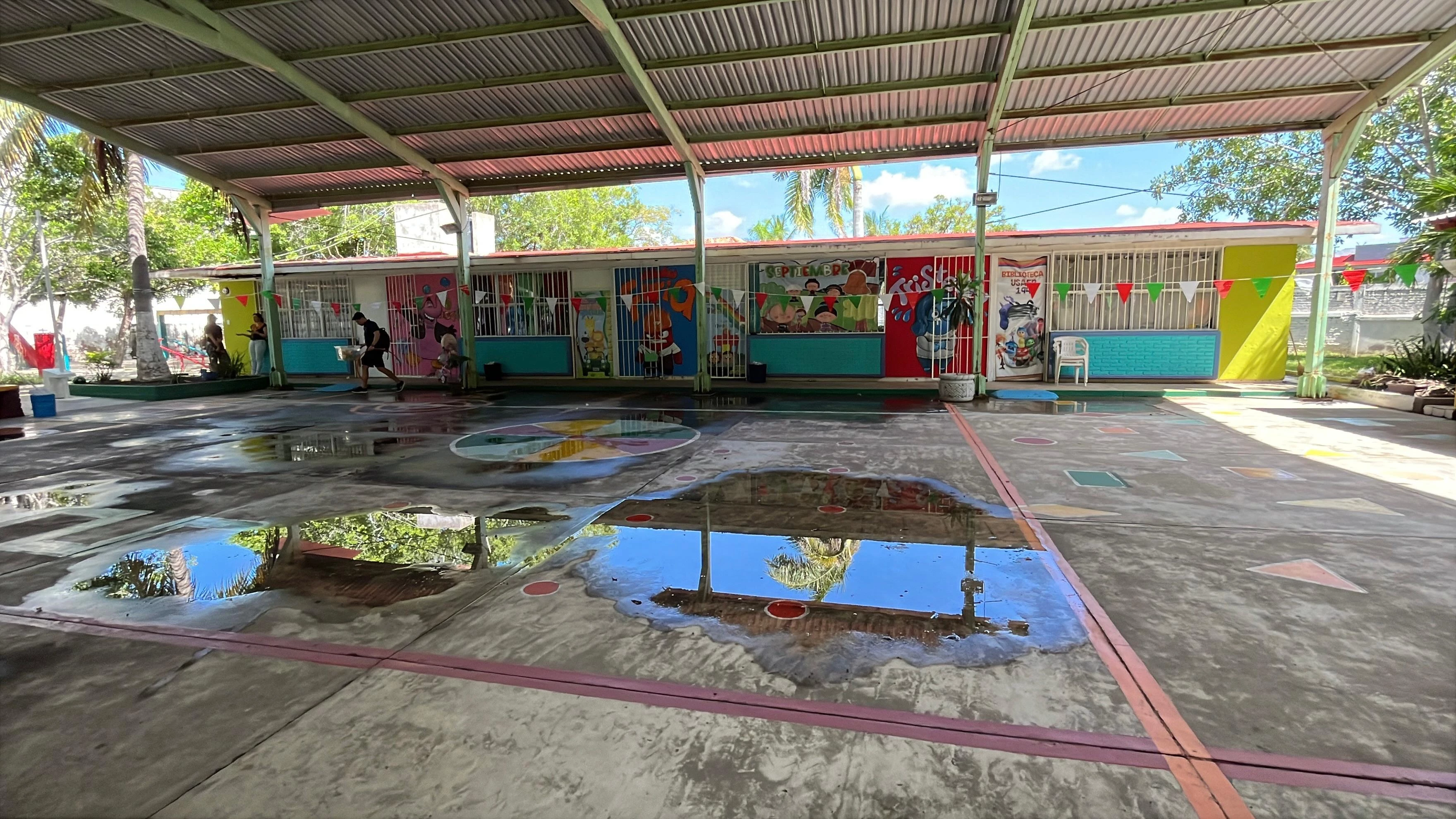 Techo del Jardín de Niños Angela Lund Gómez se deteriora más cada ...